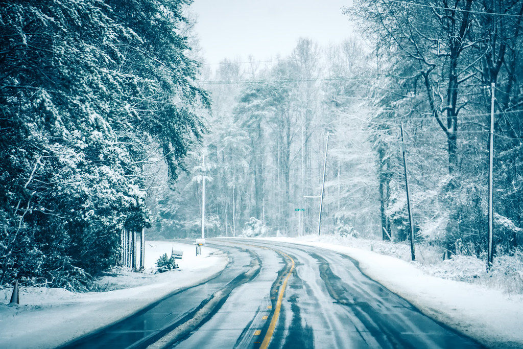 8 Tips for Braking Safely in All Road Conditions - Valley Driving School