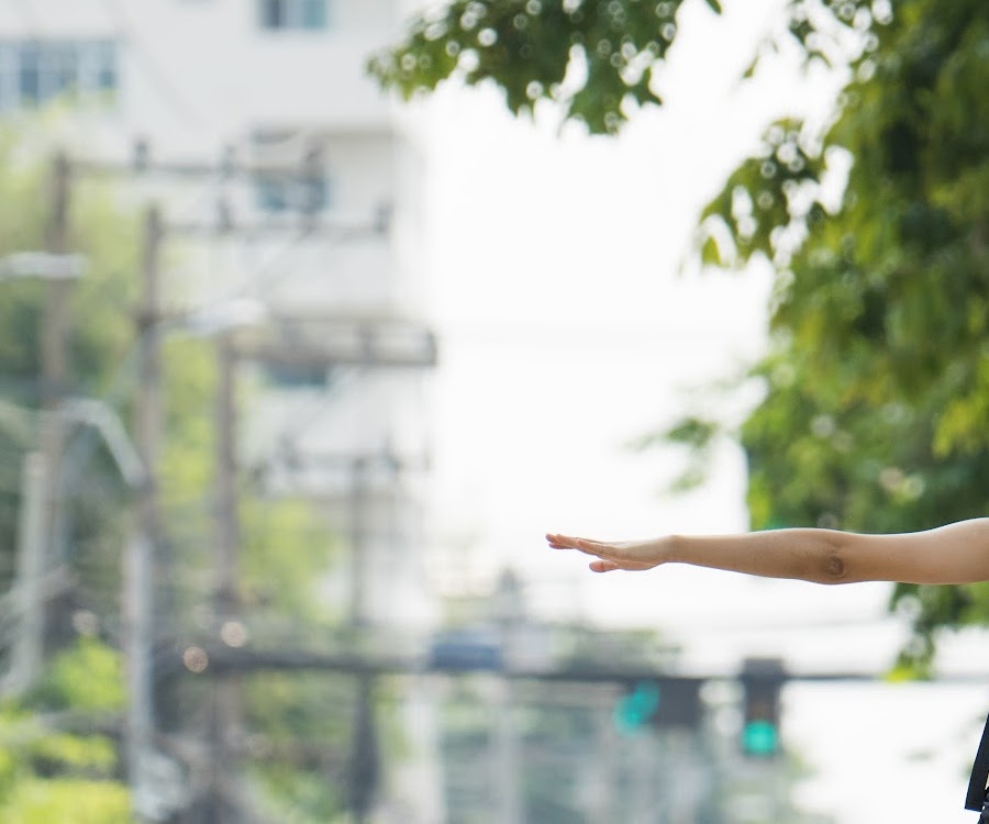 Drivers Guide to Hand Signals - Valley Driving School