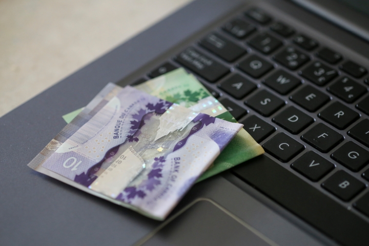 Solo vs. Team Truck Driving: Which is Right for You? - Valley Driving ...